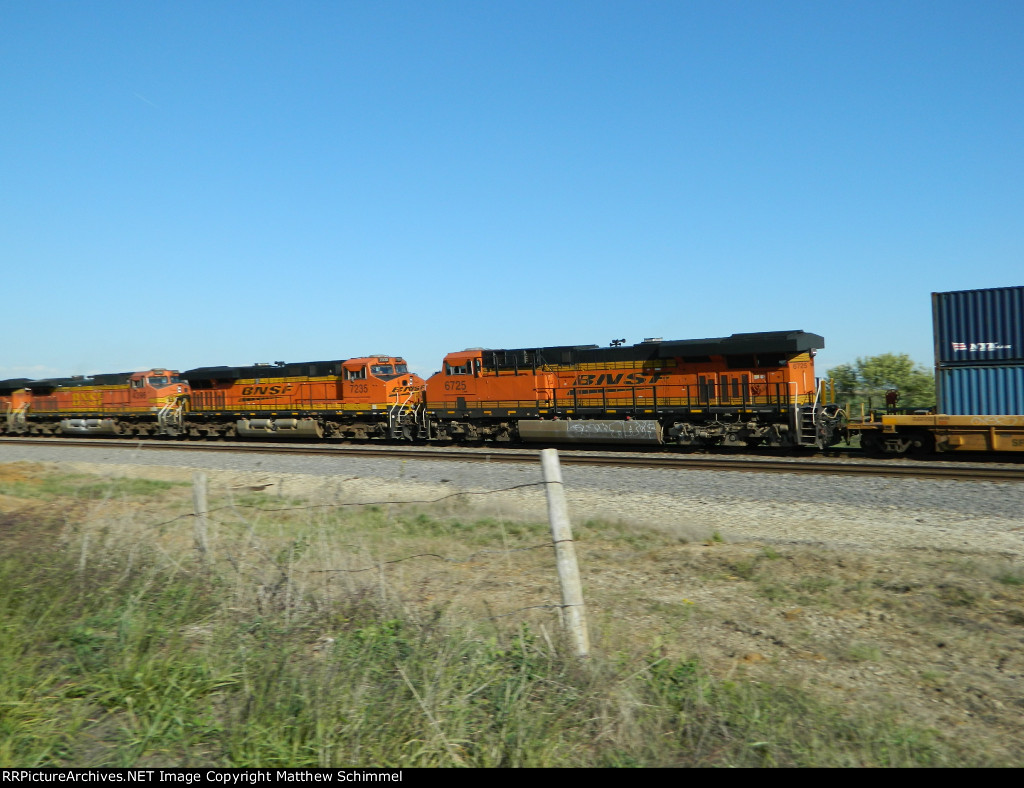 BNSF 7235 & BNSF 6725